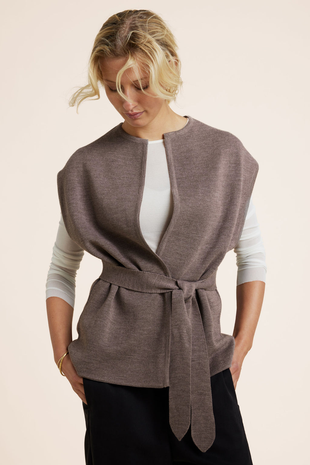 Cardigan Nora Dark sand – studio .ruig