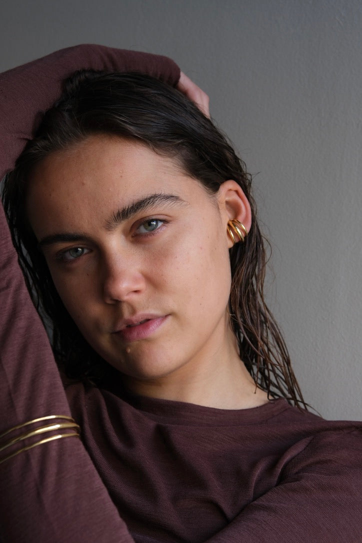 Triune ear cuff gold – studio .ruig